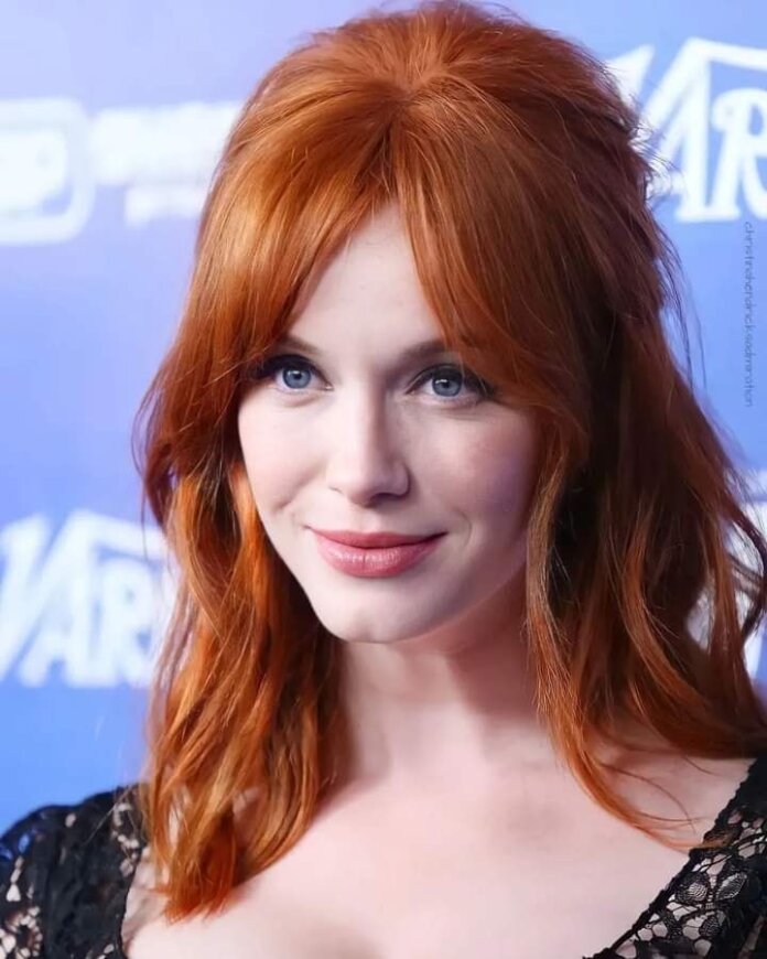 10 GORGEOUS PHOTOS OF CHRISTINA HENDRICKS & UNKNOWN FACTS