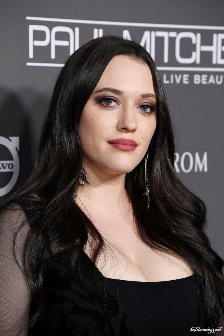15 GORGEOUS PHOTOS OF KAT DENNINGS & UNKNOWN FACTS